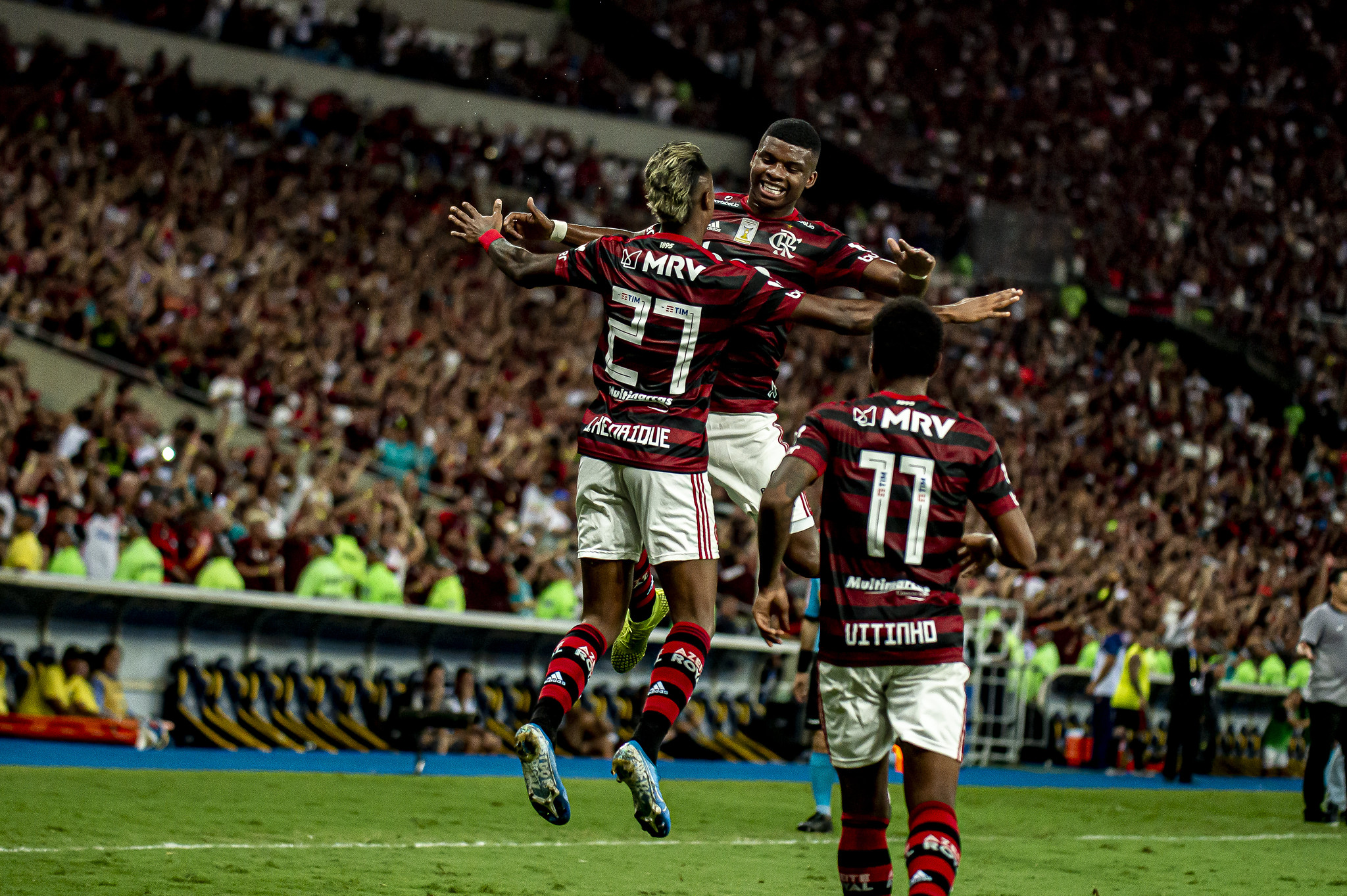 Nação em festa – Bola Virtual